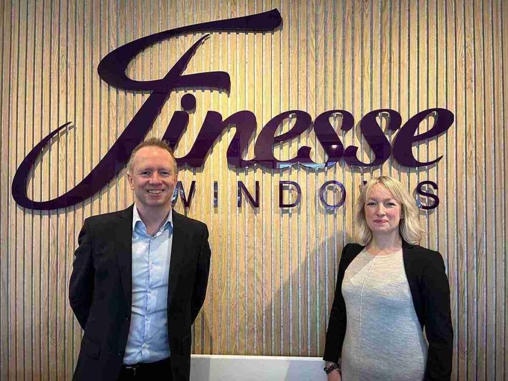 Adminbase Supports Finesse: Windows CRM System